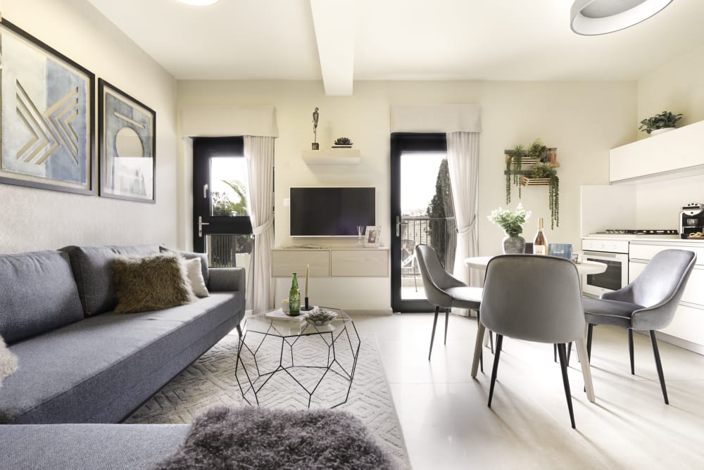 Royalty Vibe VIII - King David Residence