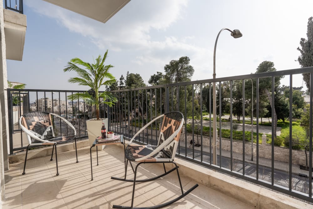 Royalty Vibe VIII - King David Residence